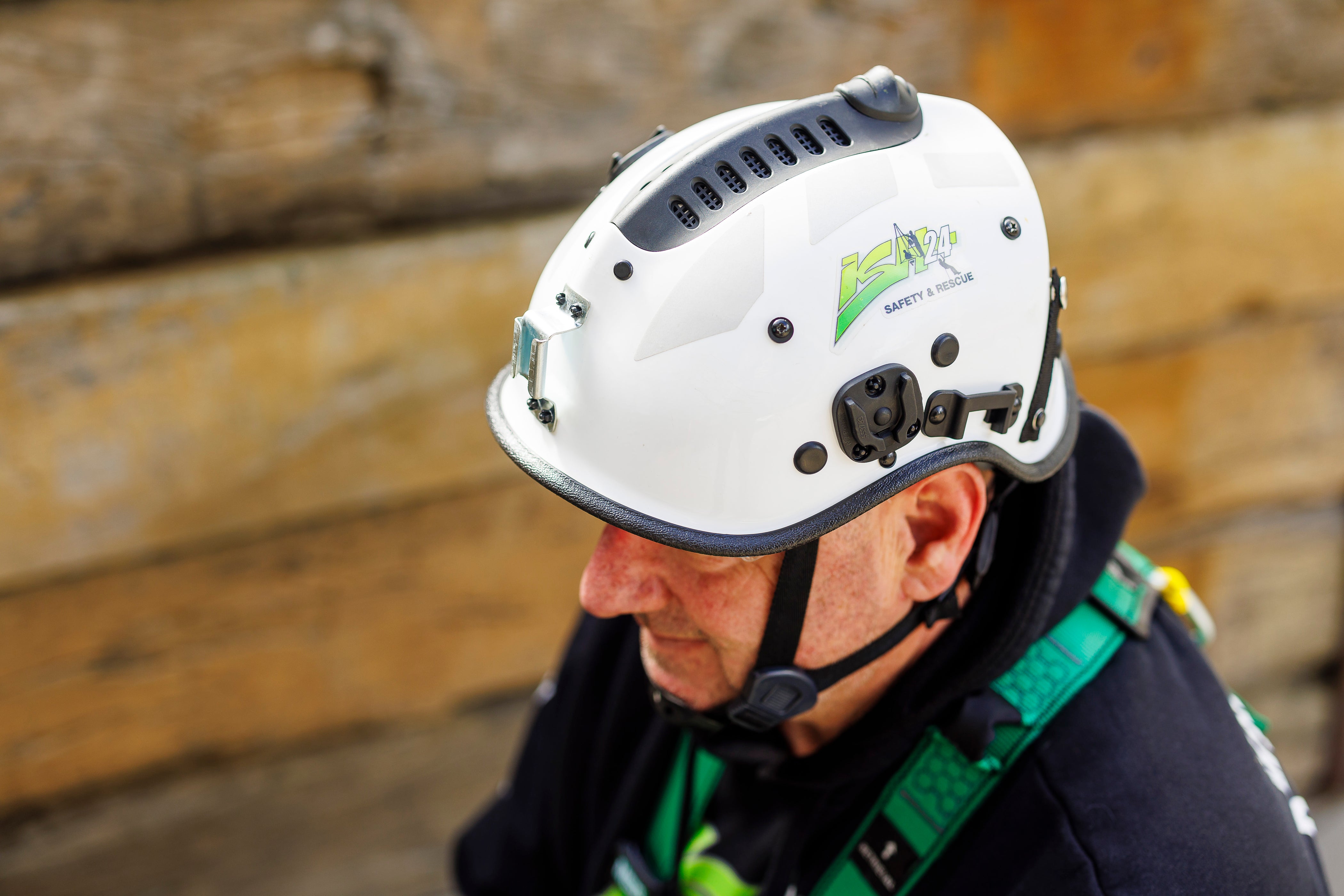 R6 Dominator Rescue Helmet — ISH24 Safety and Rescue Store
