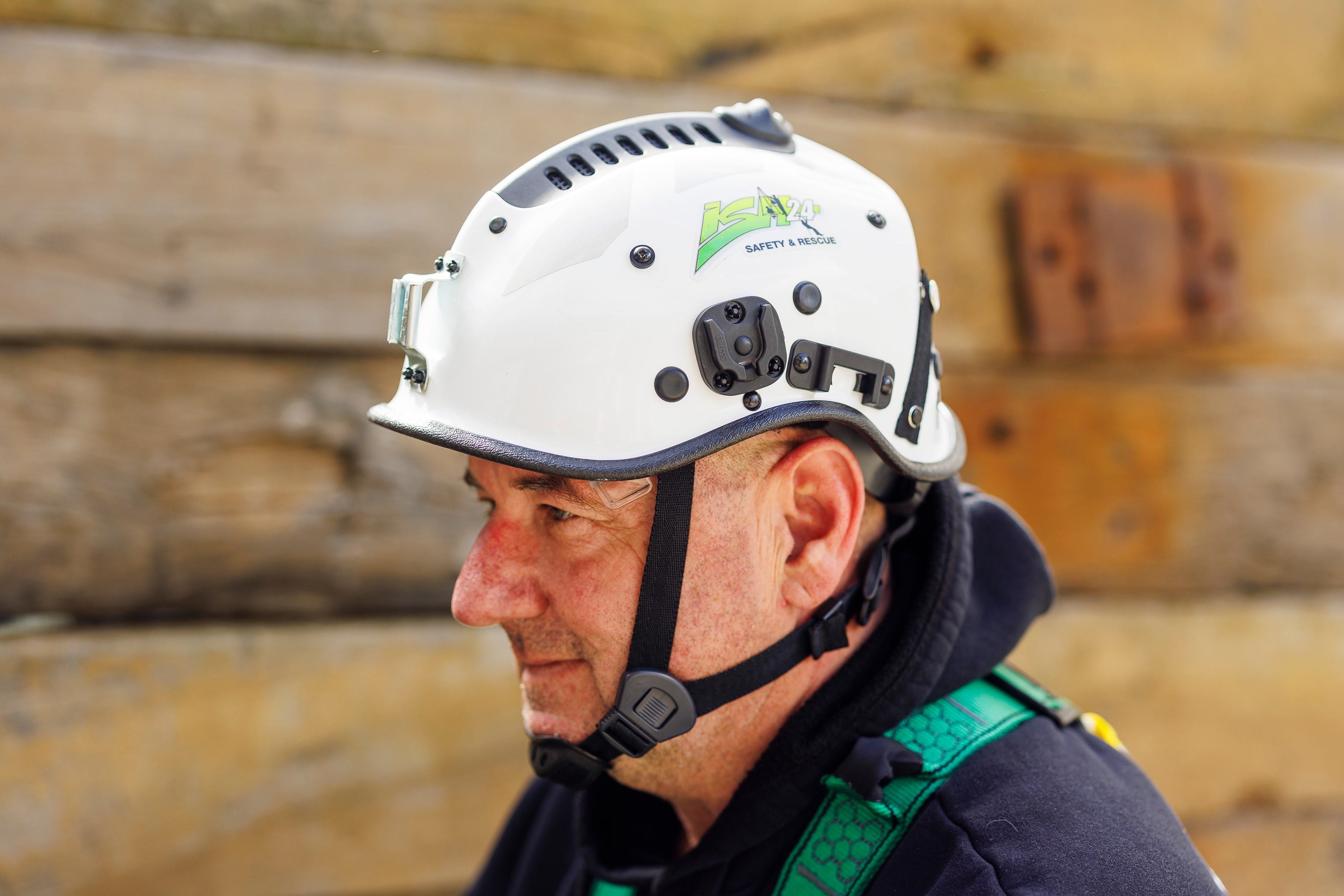 R6 Dominator Rescue Helmet — ISH24 Safety and Rescue Store